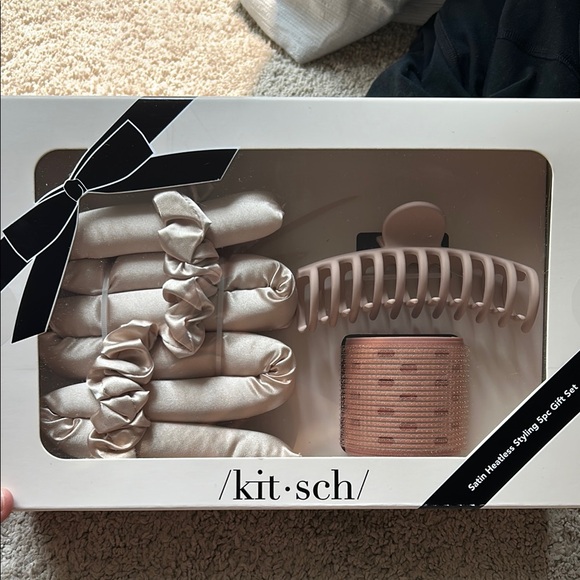 Kitsch | Hair | Kitsch Satin Heatless Hair Styling Set In Cream And Tan ...
